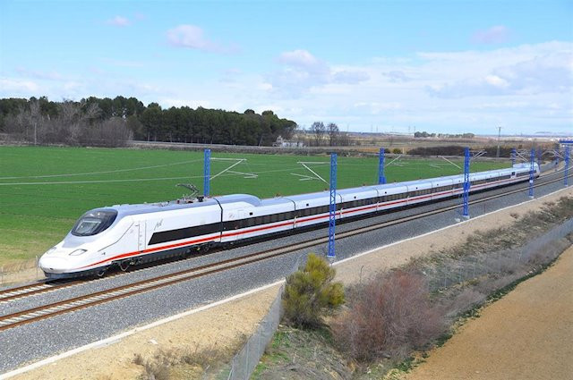 Renfe prestará el servicio Intercity entre Galicia y el País Vasco con ... Renfe prestará el servicio Intercity entre Galicia y el País Vasco con ...